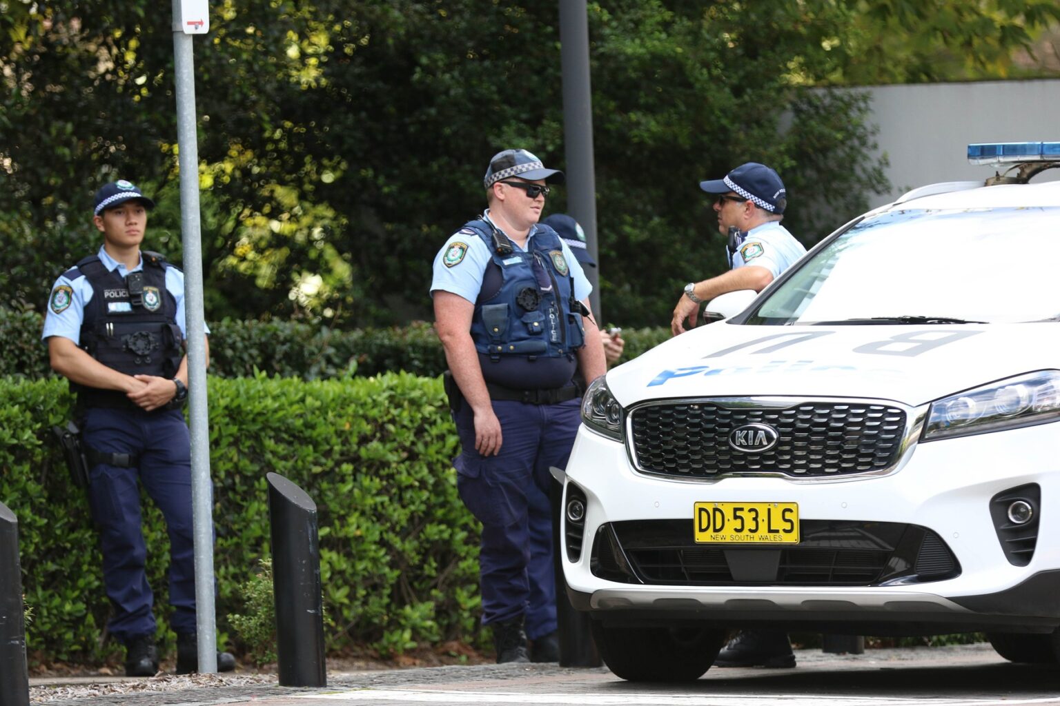 Automobil probio ogradu i uleteo u publiku na trci u Australiji
