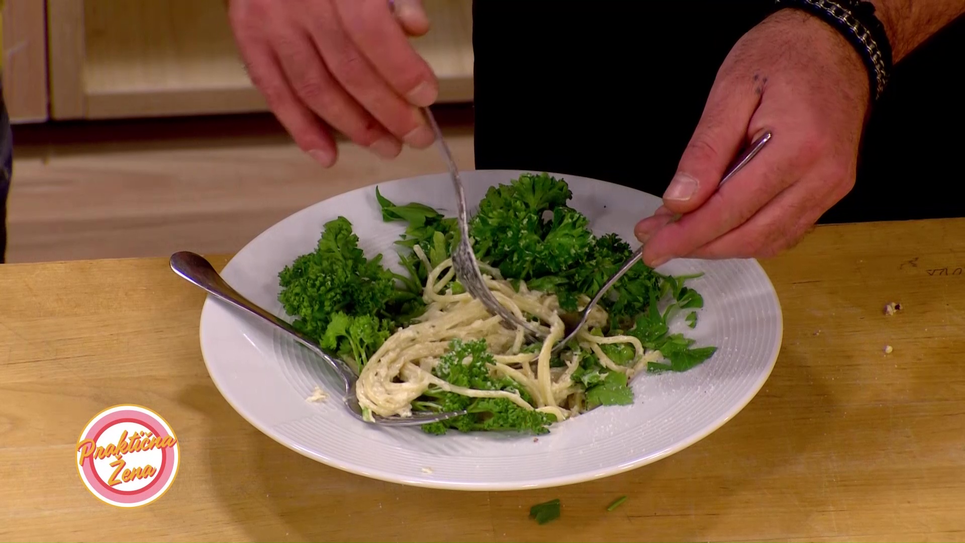 Pasta sa karamelizovanim lukom: Specijalitet koji i klinci obožavaju