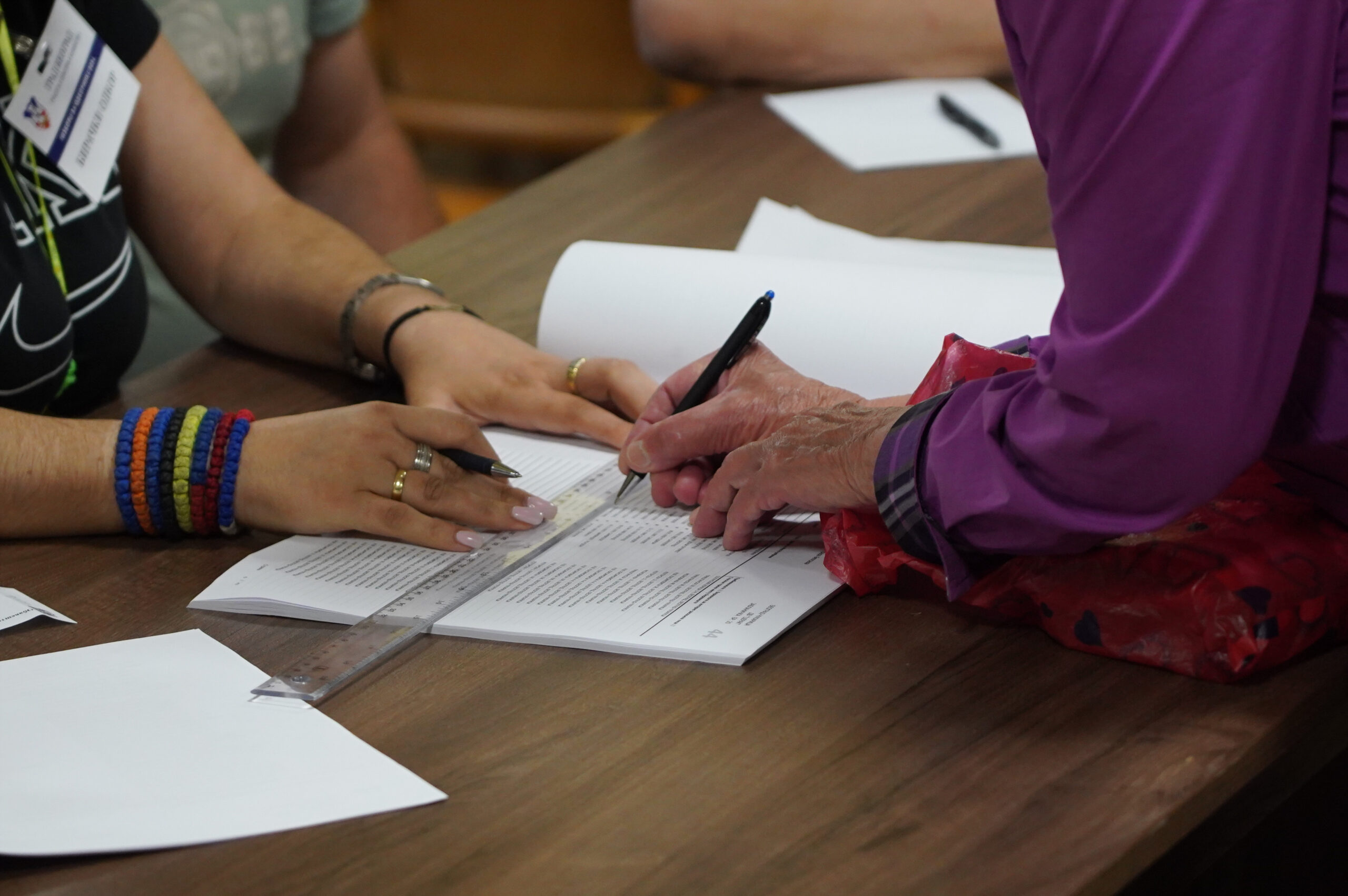 CESID: Više od 20 nepravilnosti za prva dva sata glasanja, anketari ...