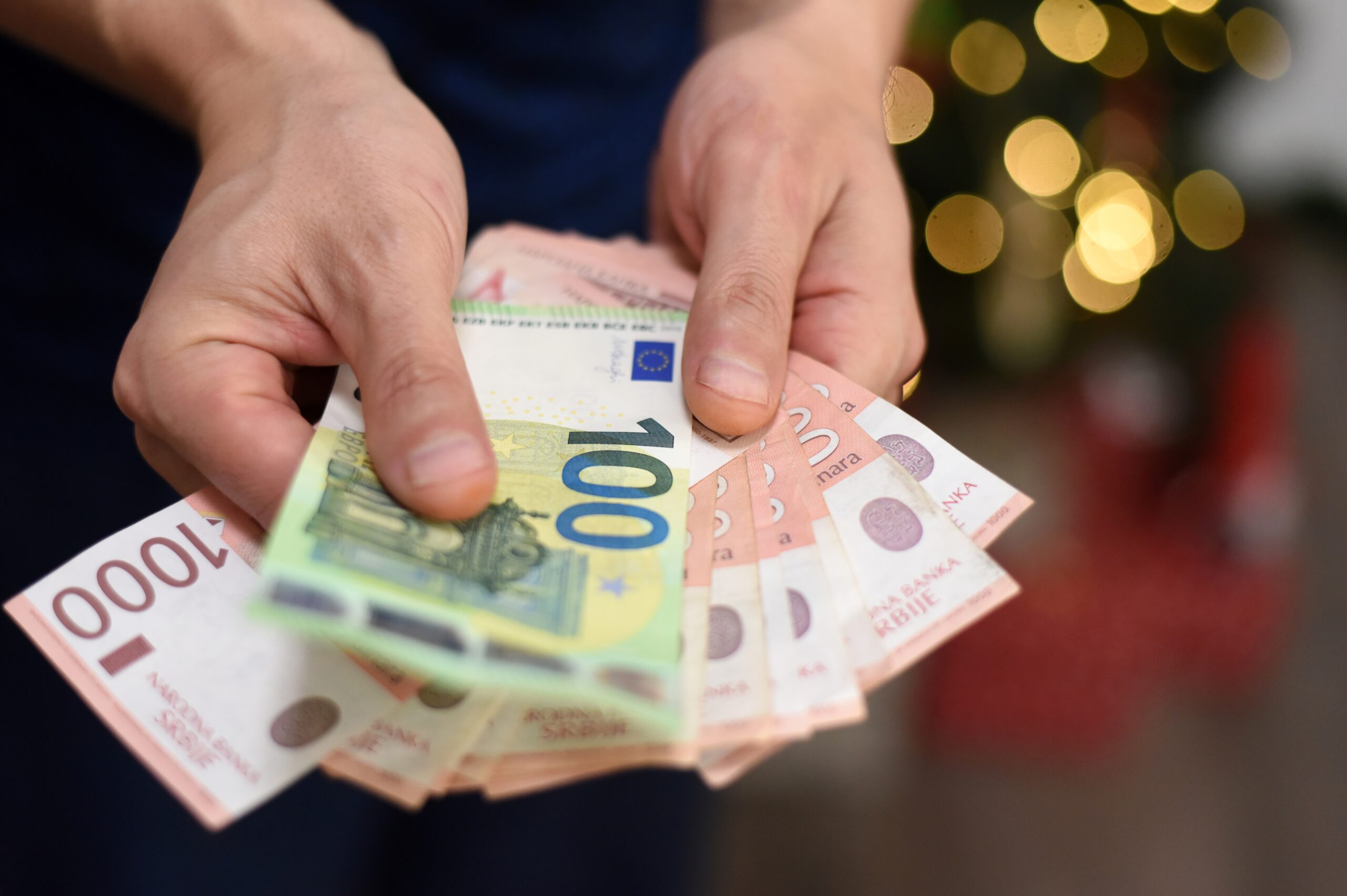 Evo koliko novca u kešu treba imati kod kuće za hitne situacije ...
