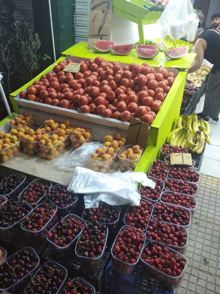 Cene hrane i pića u Grčkoj za leto 2024: Gde je paradajz 1 evro