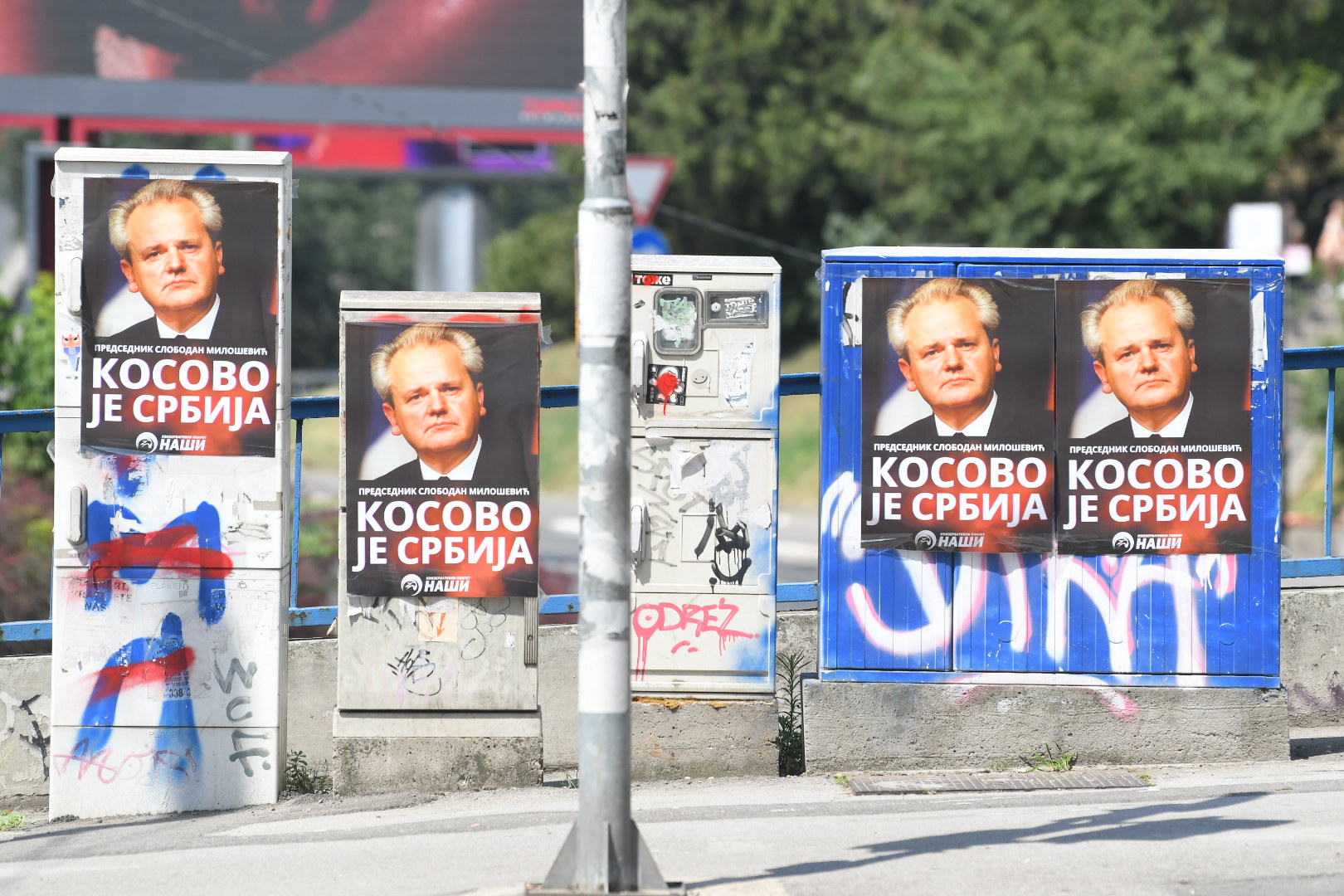 Slobodan Milošević na plakatima u Beogradu FOTO