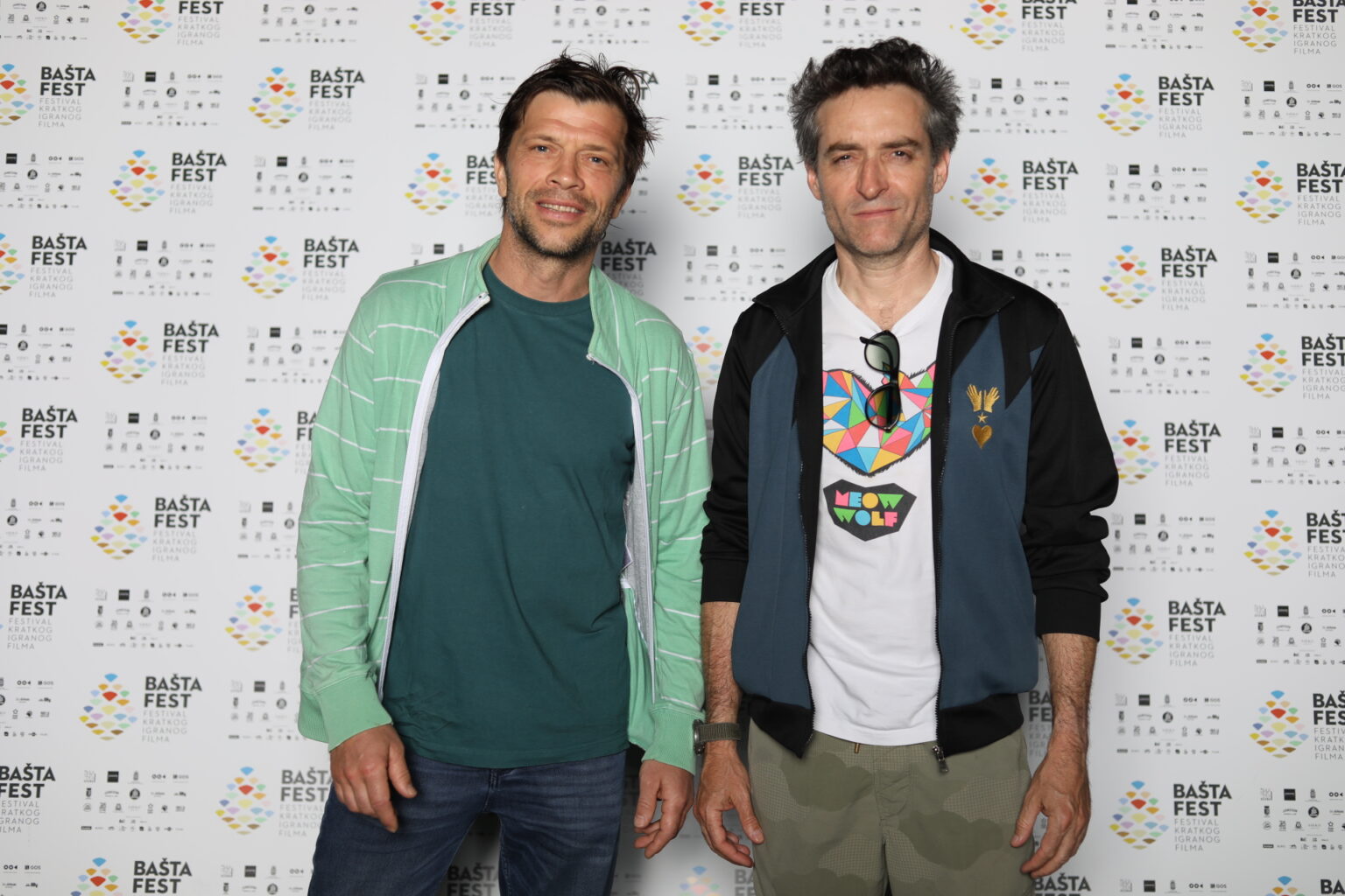 "Ubacili su nas na brod kad smo se probudili i gledamo u kanjon ...