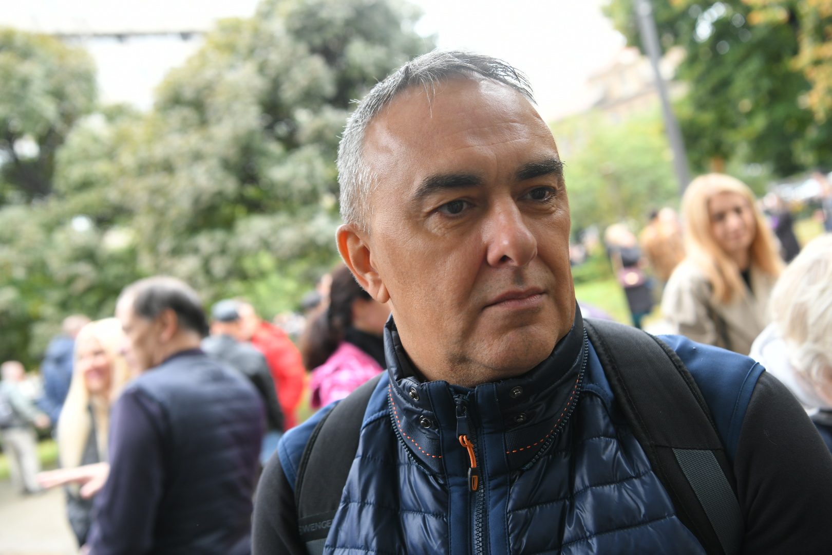 Milorad predaje u Gimnaziji 25 godina, a mora da radi još dva posla