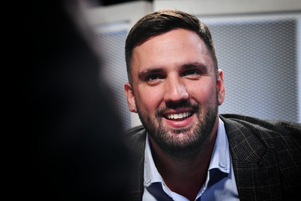 Da li Grad Beograd kažnjava studente blokiranjem predviđenih stipendija?
