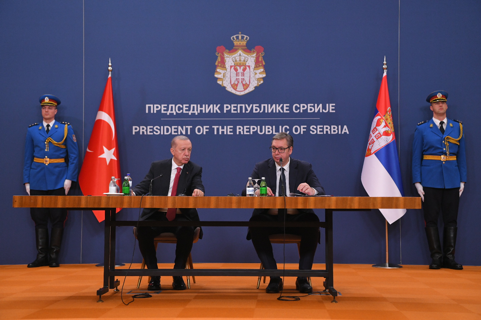 Predsednik, a nekad švercovao robu iz Turske? "Del Boj" Vučić novom ...