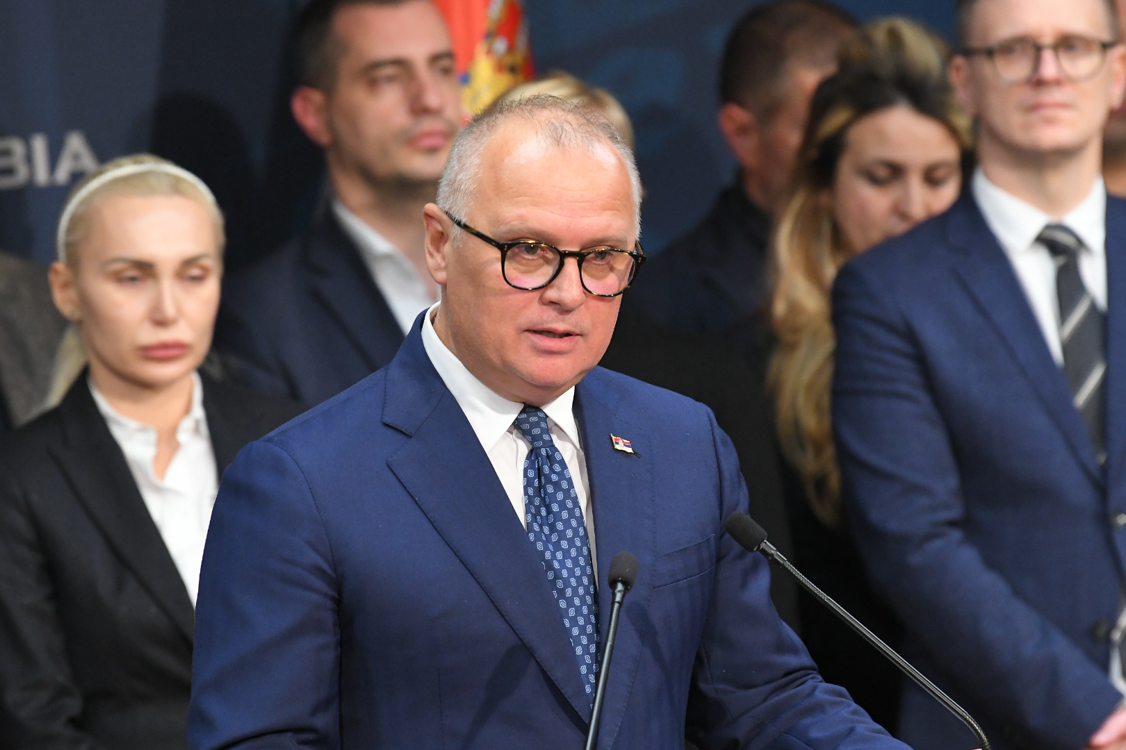 Vesićev advokat o navodima da je otišao iz Srbije i kupio vilu u Trstu