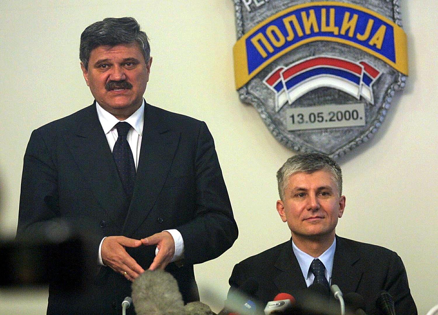 Dušan Mihajlović bio je ministar policije u vreme "Sablje"