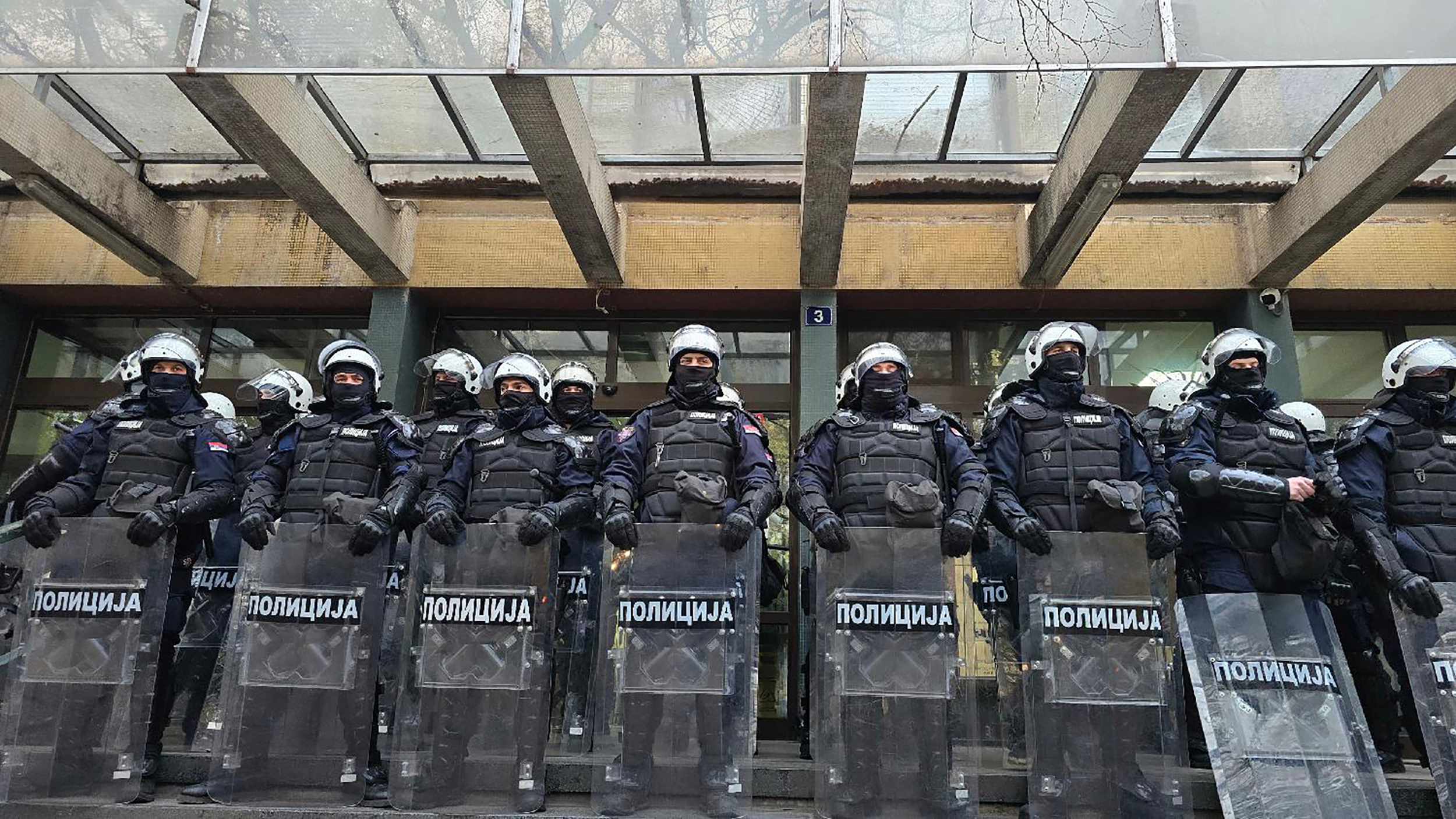 Blokada suda u Novom Sadu za sada uspešna, sva ročišta otkazana