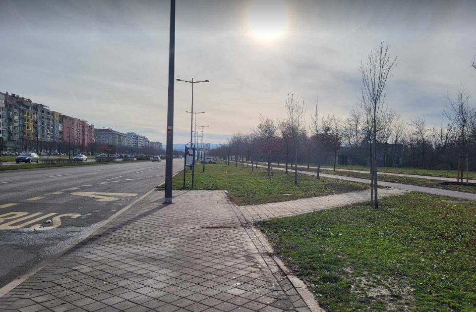 Autobusko stajalište u Novom Sadu koje je palo, pa uklonjeno