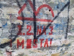 U Novom Sadu grafiti s pozivom na blokadu tri mosta 1. februara