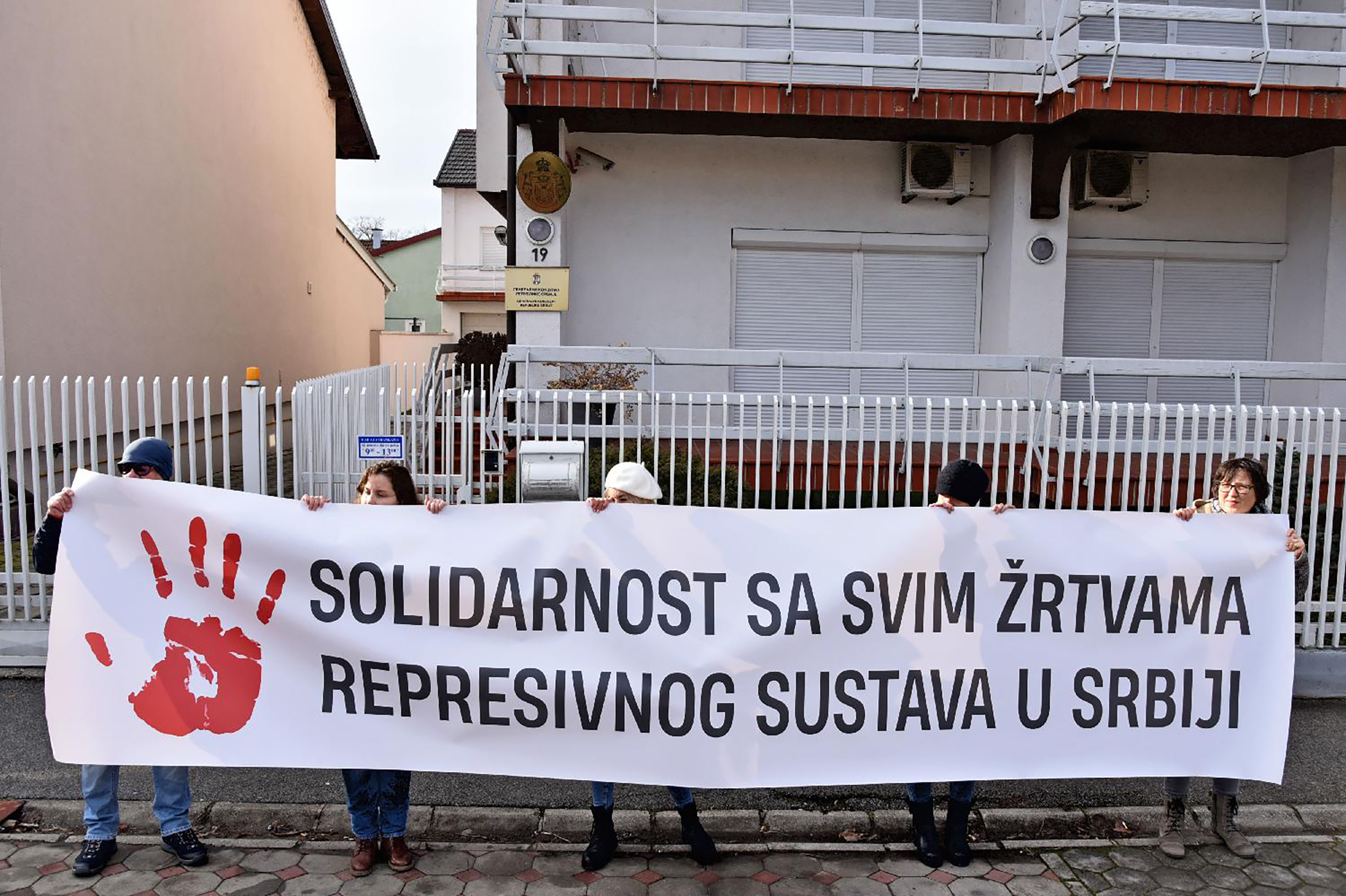 Zagreb šalje poruku podrške Srbiji: Stop represiji, solidarnost sa ...