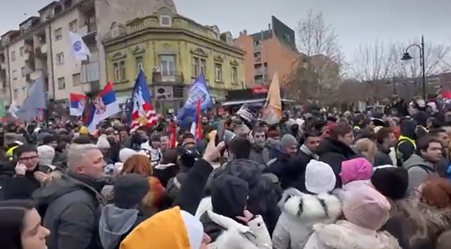 "Bela linija" ispred opštine Mladenovac vodi do suda - poruka funkcionerima