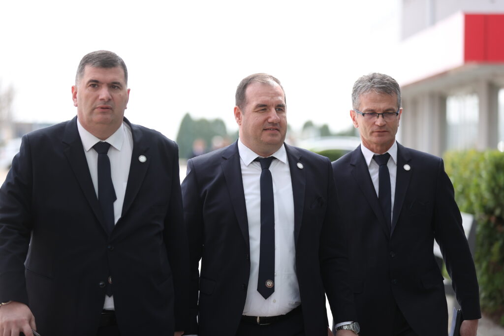 SNS begunac odlučivao i u FSS, bio uz Džajića u borbi sa Vidićem