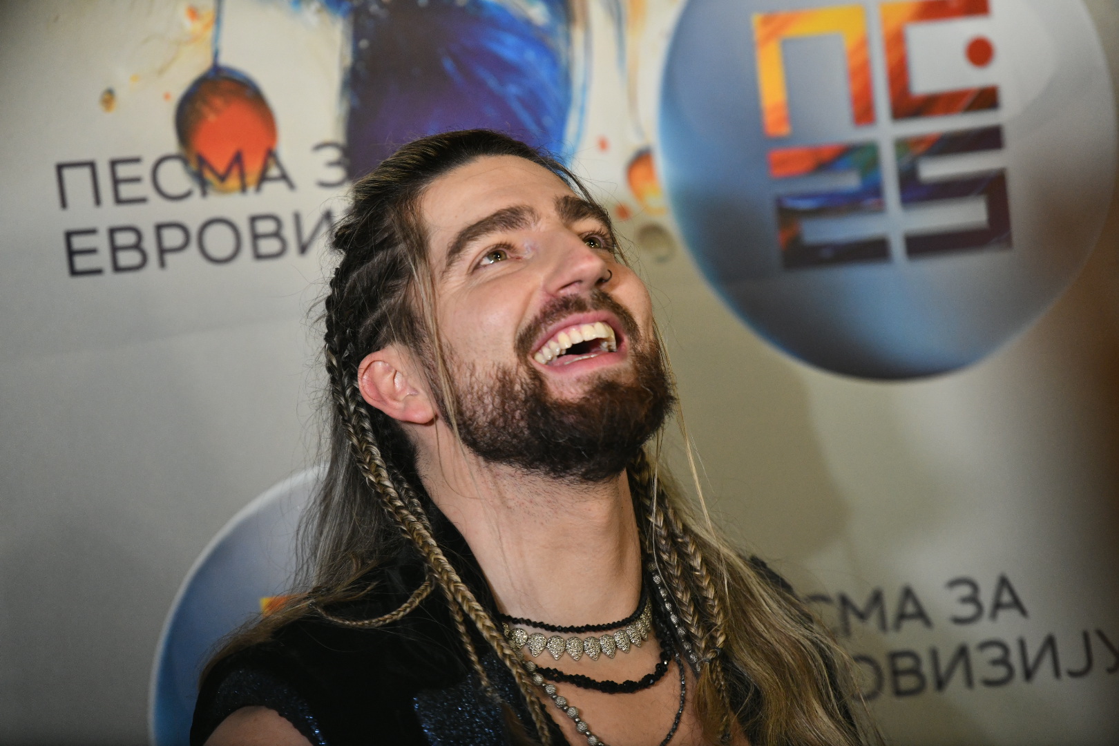 Princa od Vranja prozivaju zbog obrva