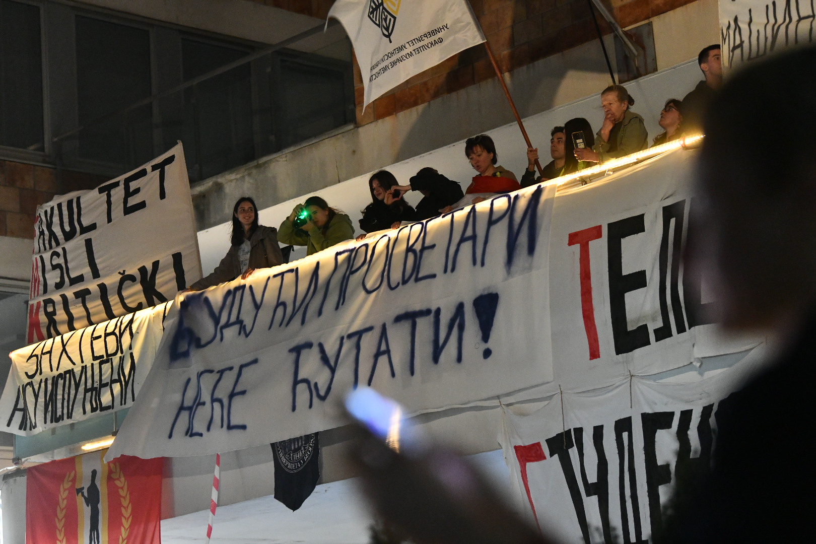 RTS je slagao da je „Vreme“ osudilo studentsku blokadu - Naslovi.net