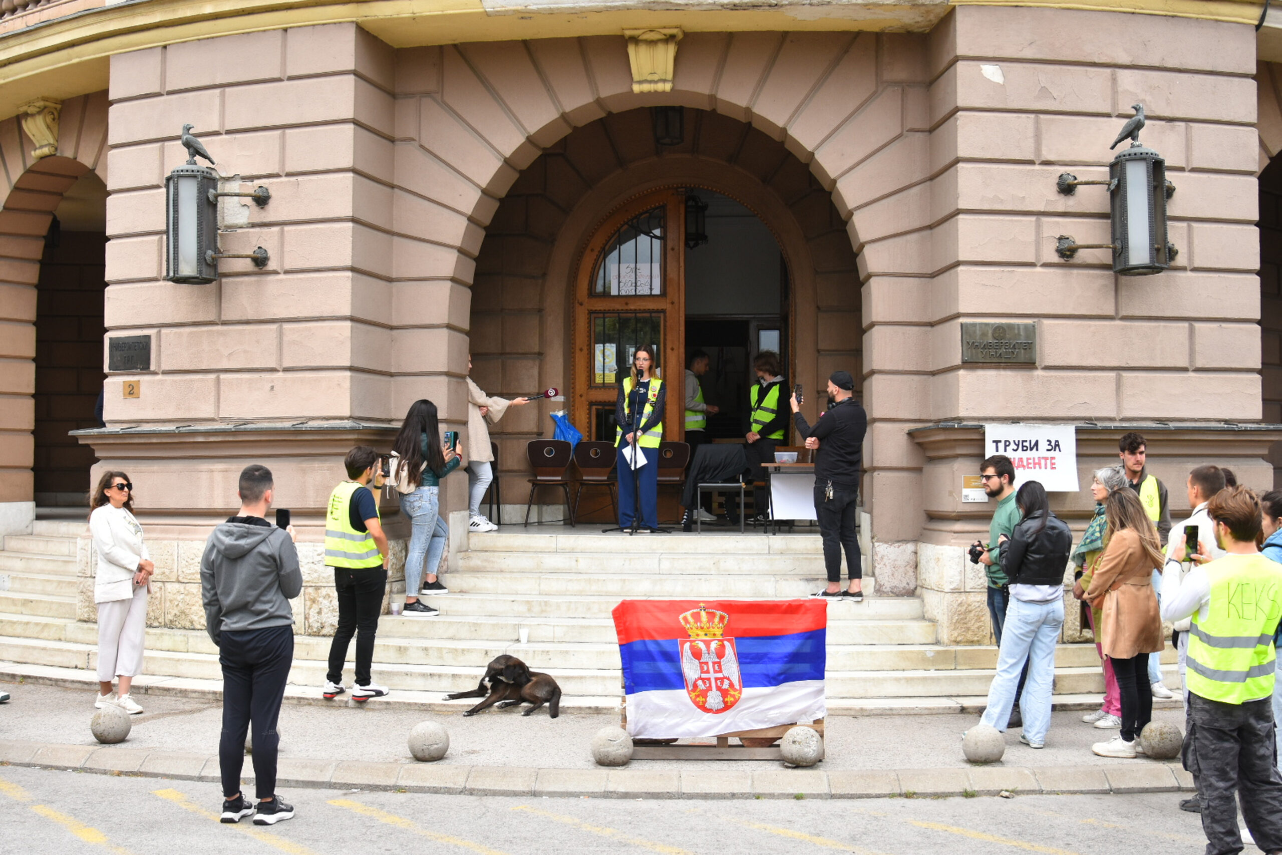 Studenti blokirali ulaz u zgradu niškog Fakulteta sporta