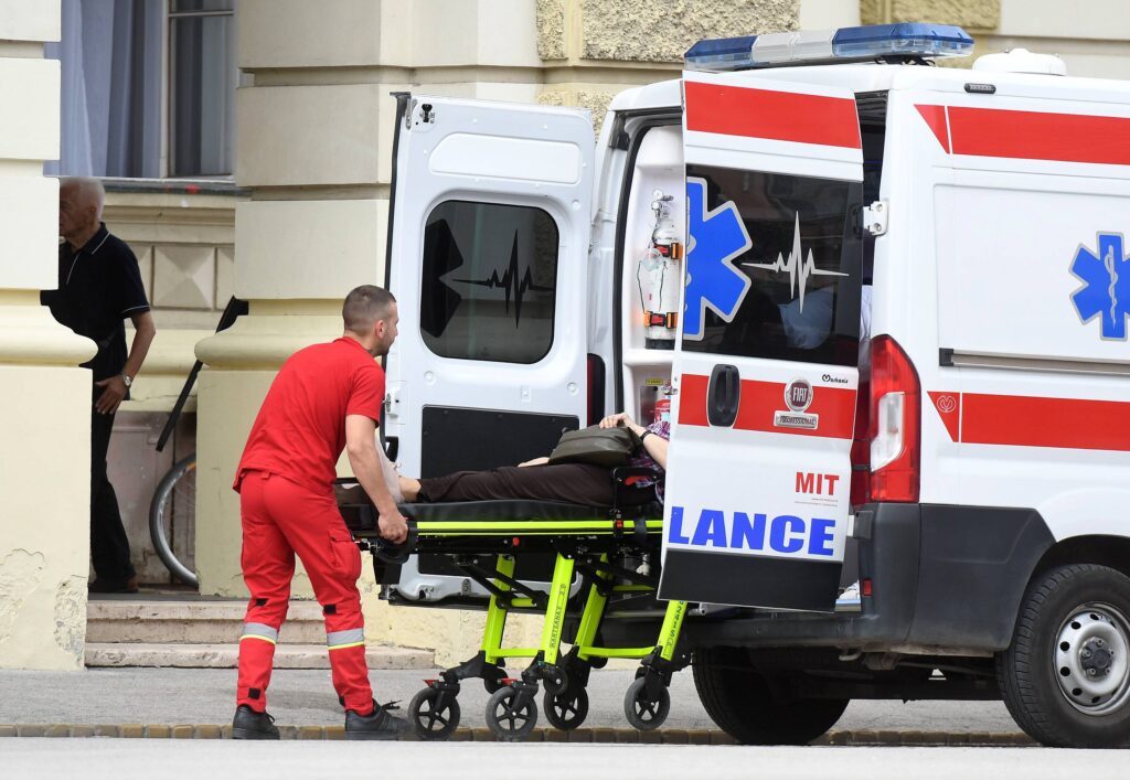 Muškarac obezbeđivao skupljanje potpisa za studente, pa pretučen ...