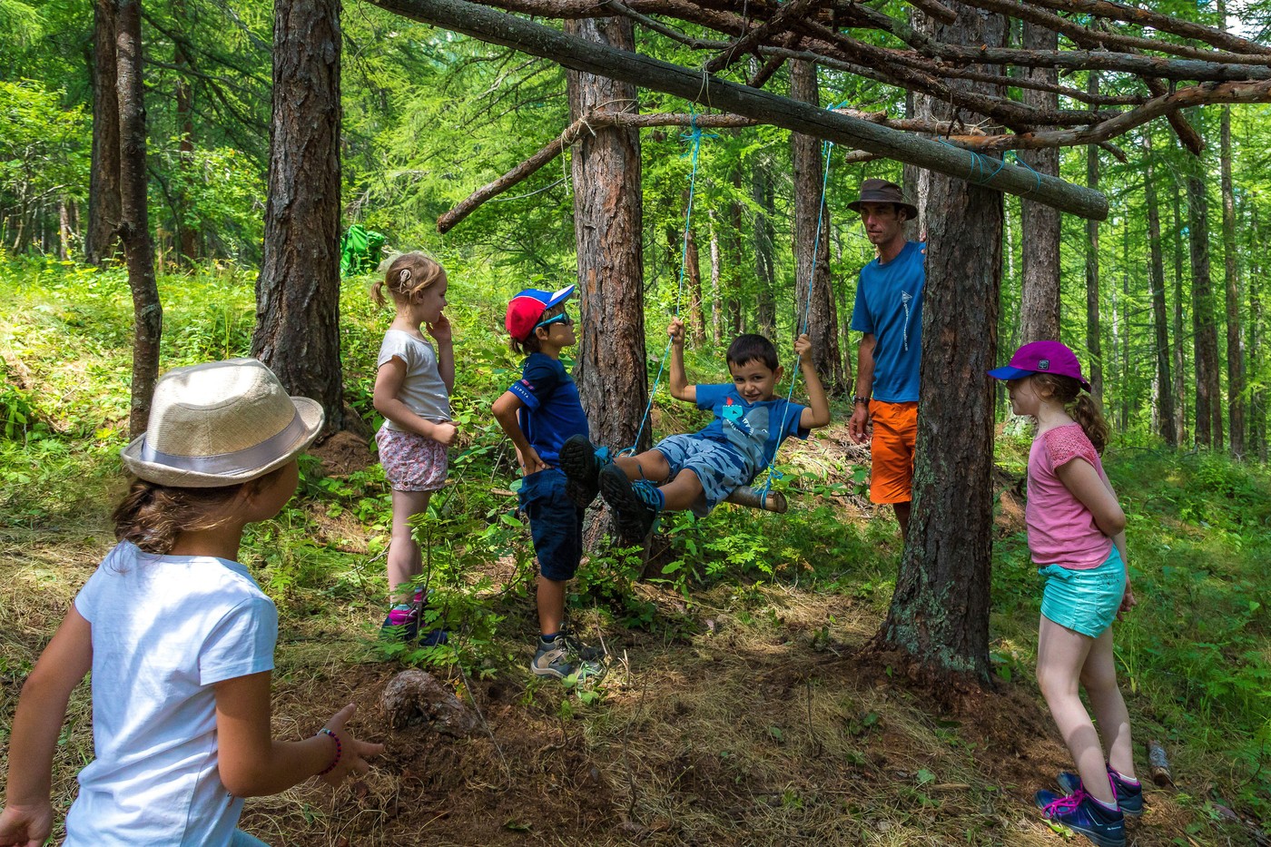 Siromašna deca stare 10 godina brže nego bogati vršnjaci