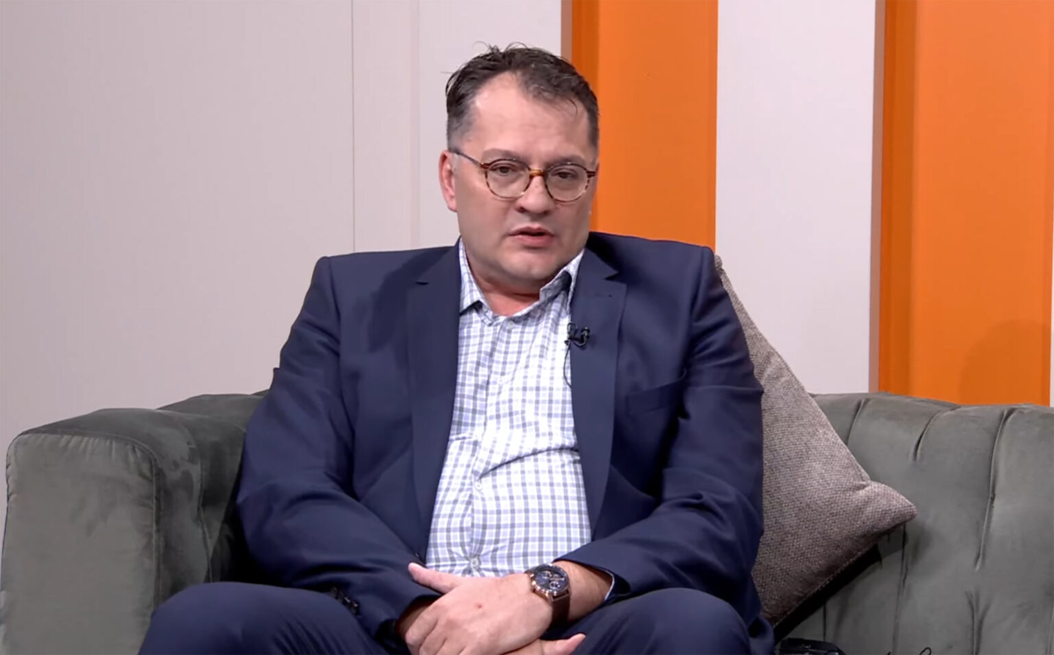 Profesor Medicinskog fakulteta u Kosovskoj Mitrovici koji je podržao ...