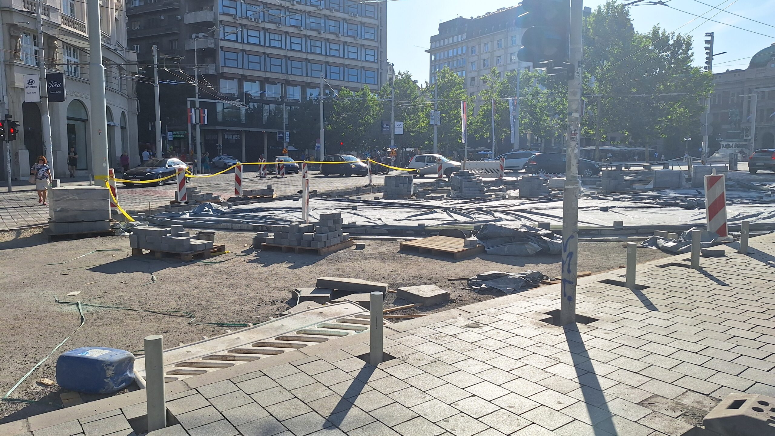 Počinje nova faza radova na Trgu republike, trajaće i u avgustu: 26 ...