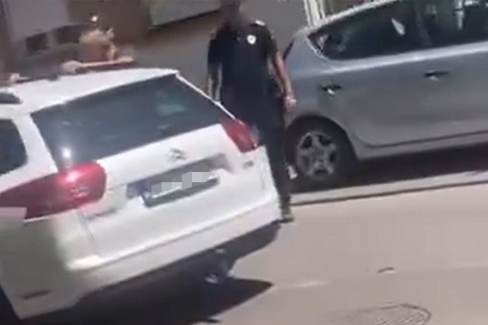 Automobilima se zaleteli na pešake na blokadi u Sremskoj Mitrovici