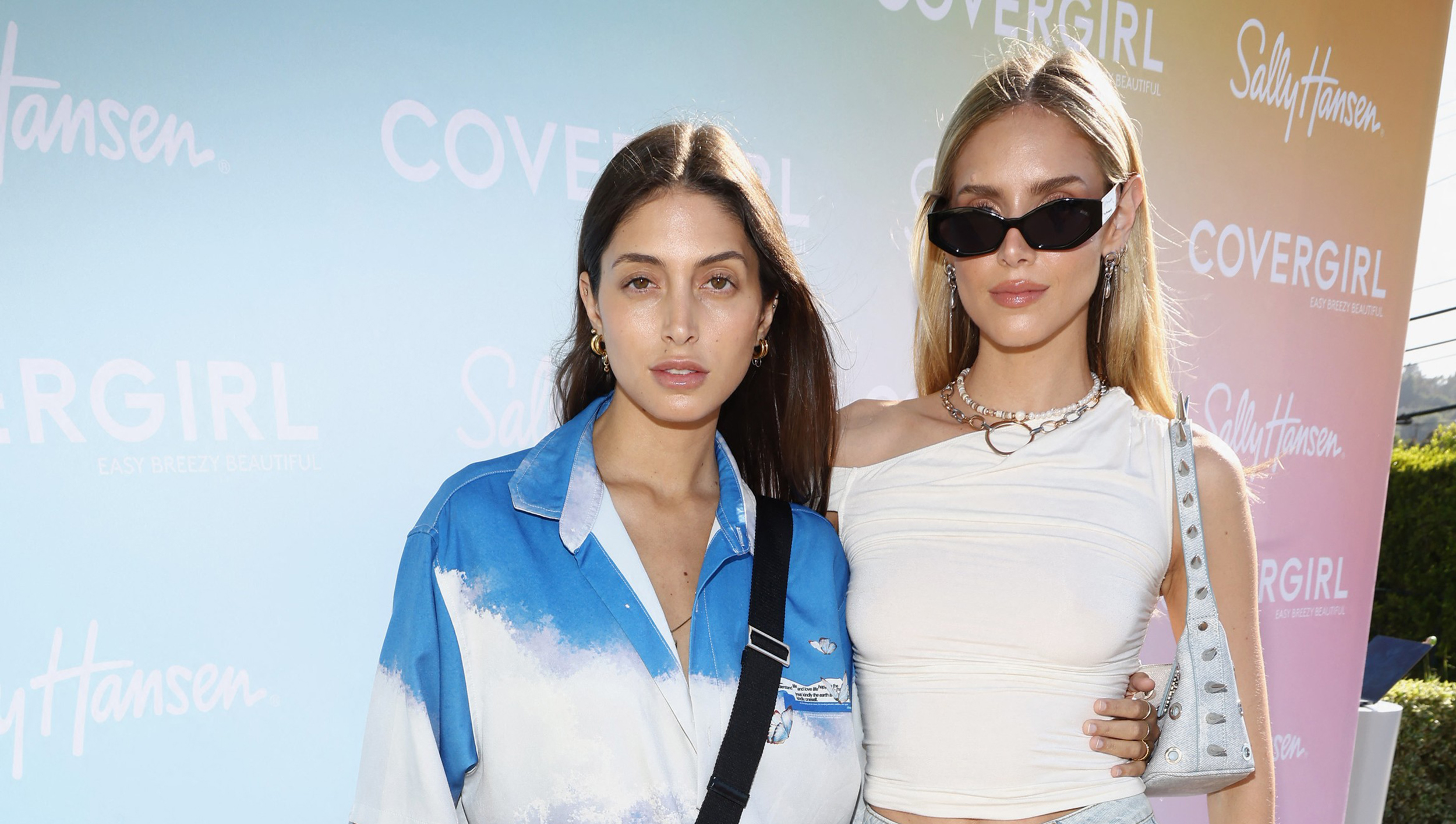 FOTO Top manekenka strasno se ljubi sa ženom, a evo šta dve lepotice ...