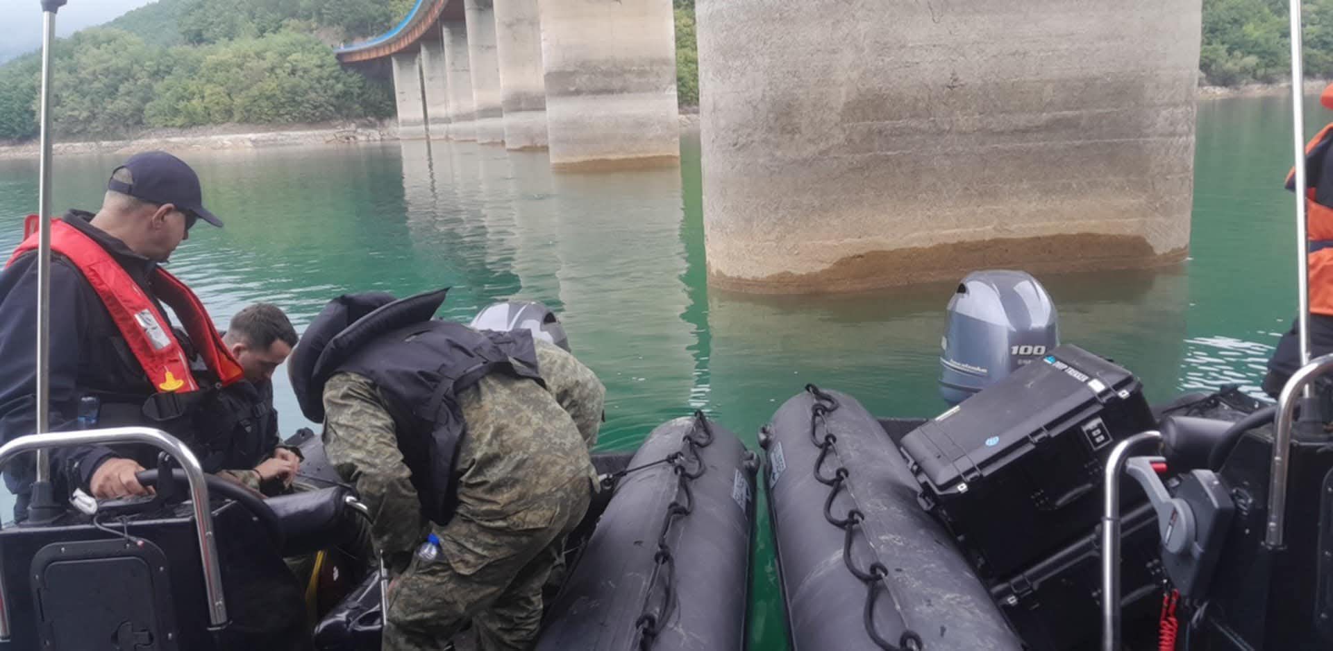 Kosovske bezbednosne snage na jezeru Gazivode: Učestvuju u potrazi za ...