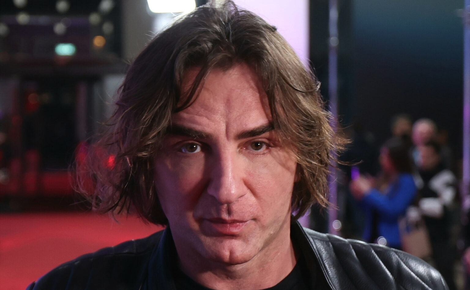 Željko Mitrović raspustio Teatar Odeon