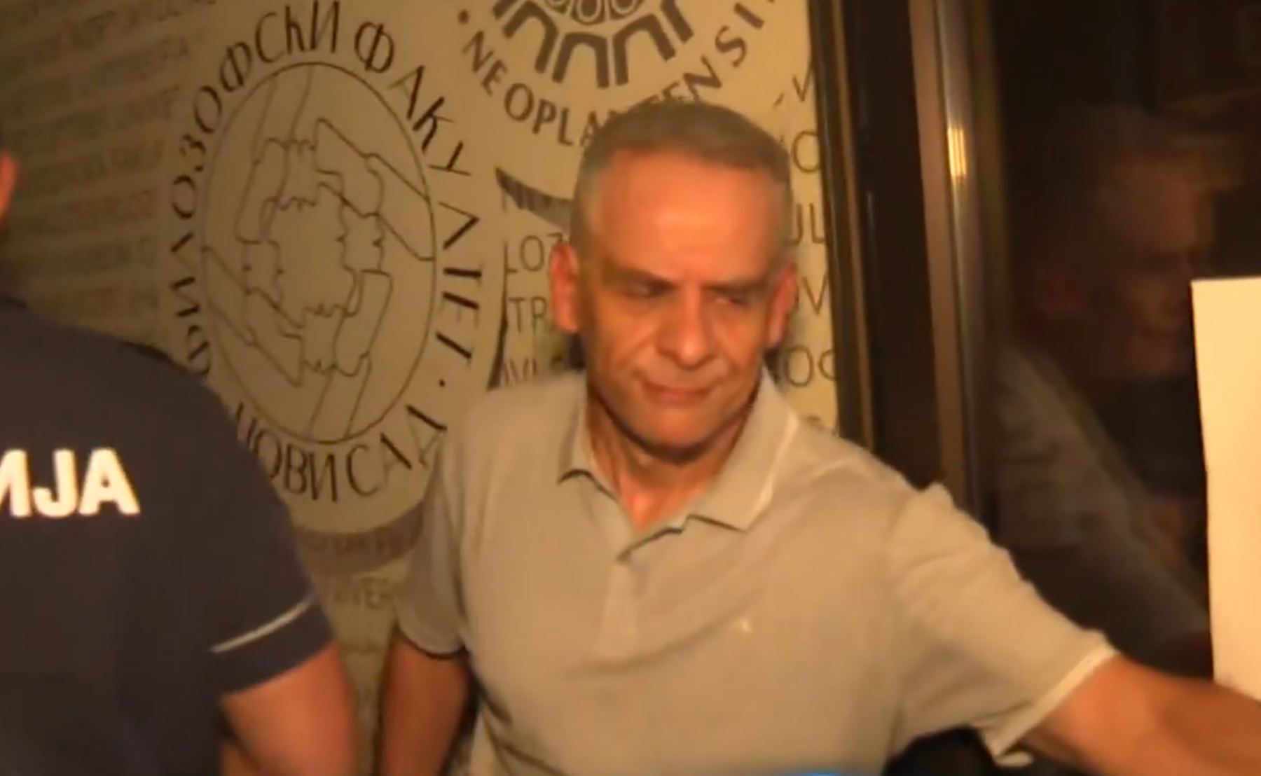 Dekan Filozofskog u Novom Sadu i dalje u zgradi fakulteta