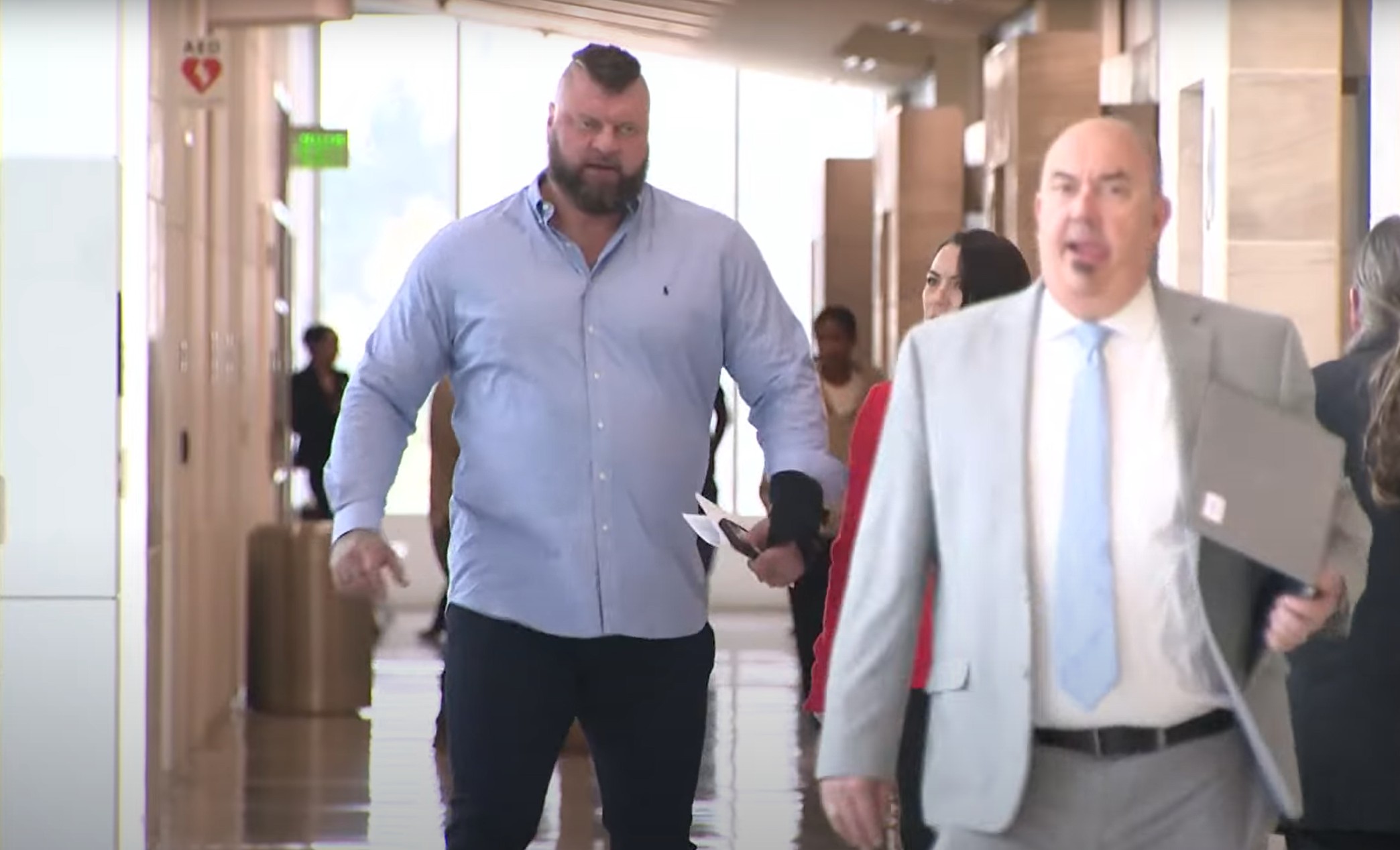 Pojavio se snimak: Evo kako je Jokićev brat stigao na suđenje