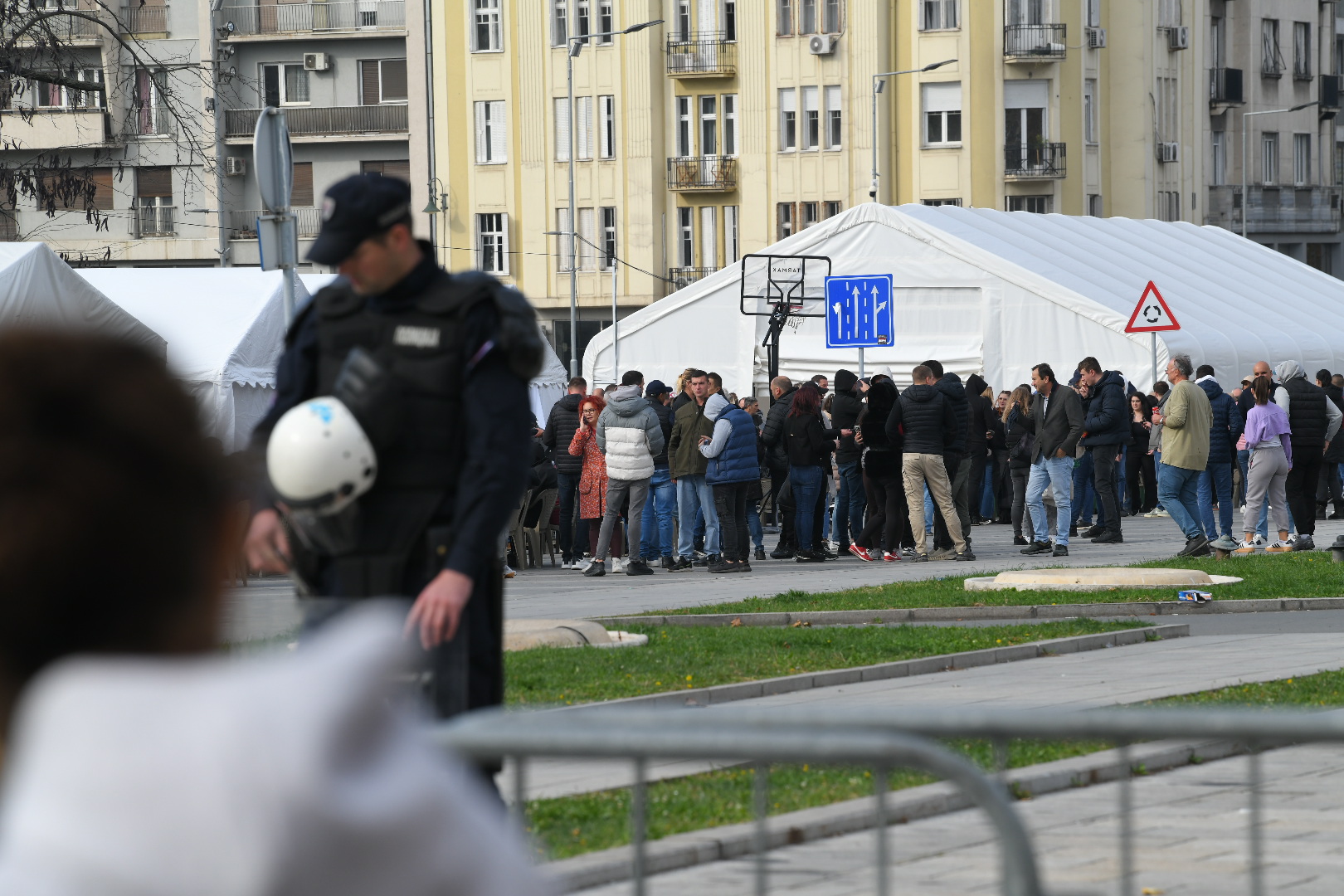 Akademski plenum: Pokrenuti krivične postupke protiv stanovnika Ćaćilenda