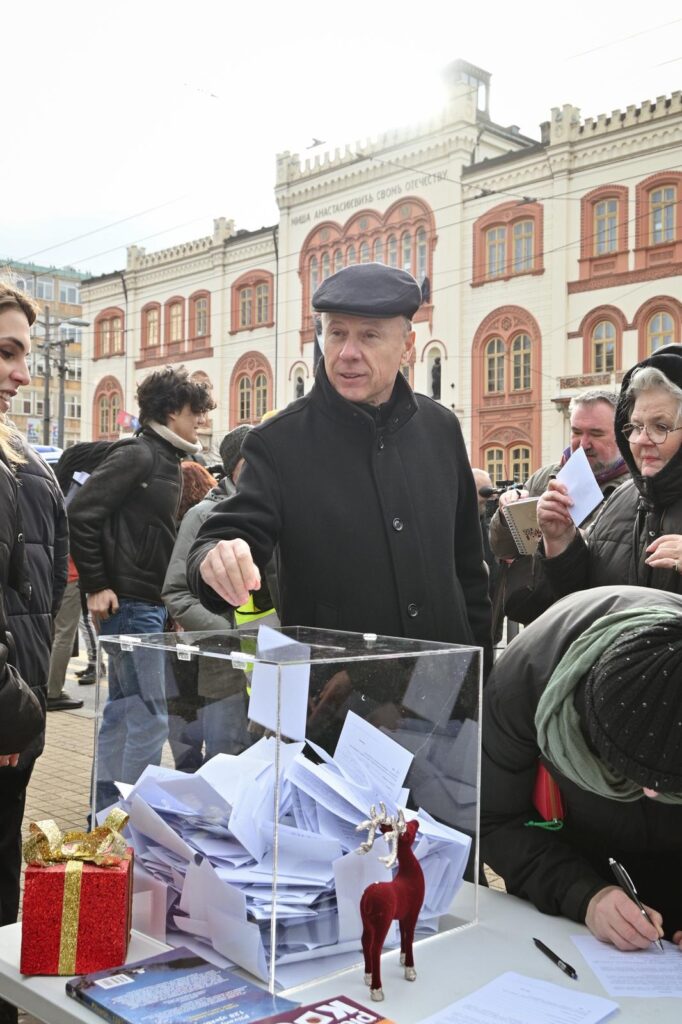 Režim pobesneo zbog intervjua rektora Đokića za Nova.rs: Pogledajte ...